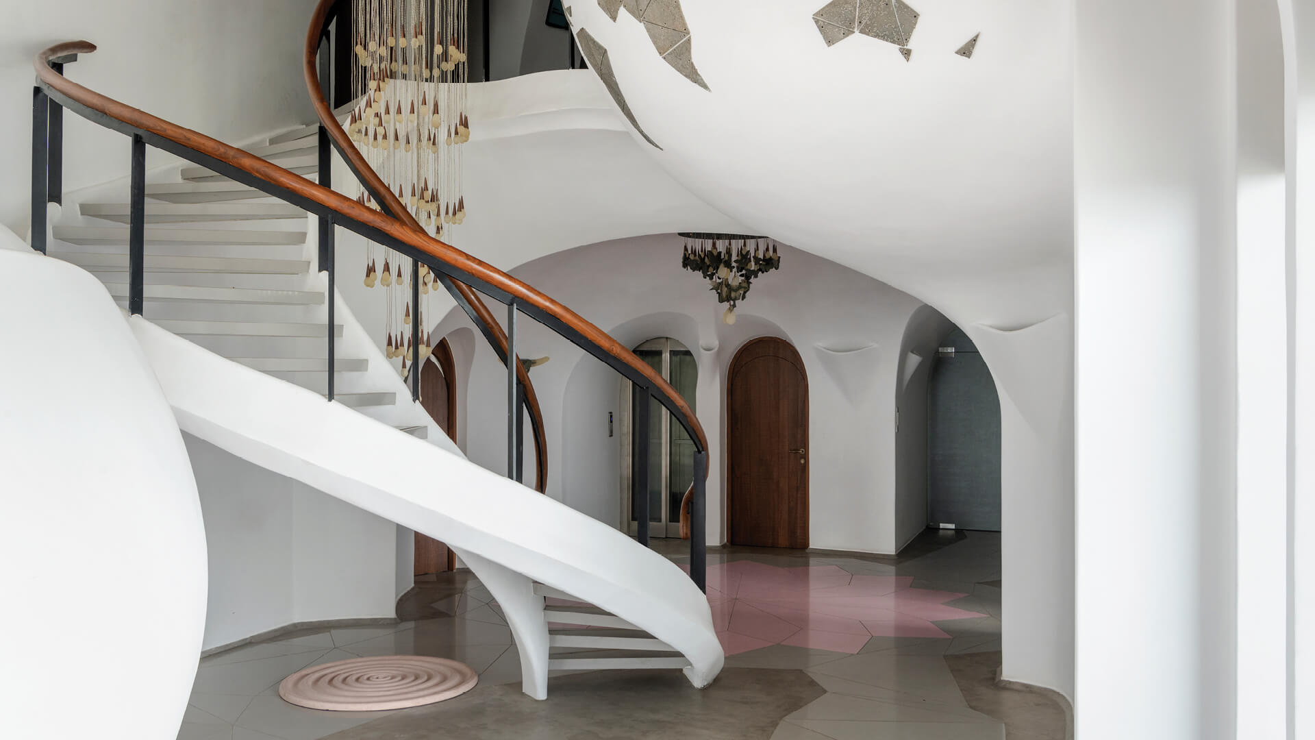 Mastering the Art of Curved Interiors: A Guide to Embracing the Latest ...